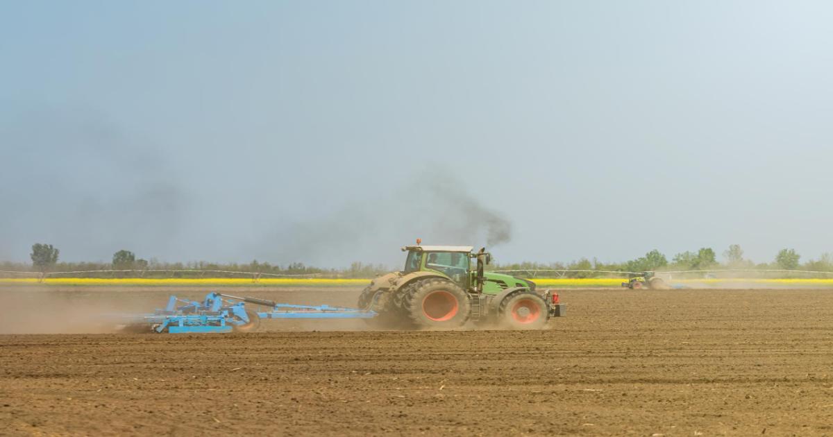 Smoke coming from tractor a sign of danger? Know the reason and ...